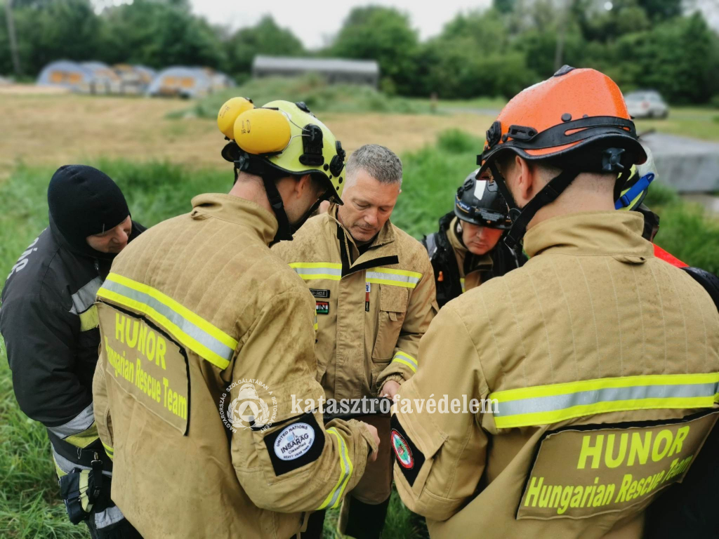 Esőben is gyakorlatoztak Hajdúszoboszlón