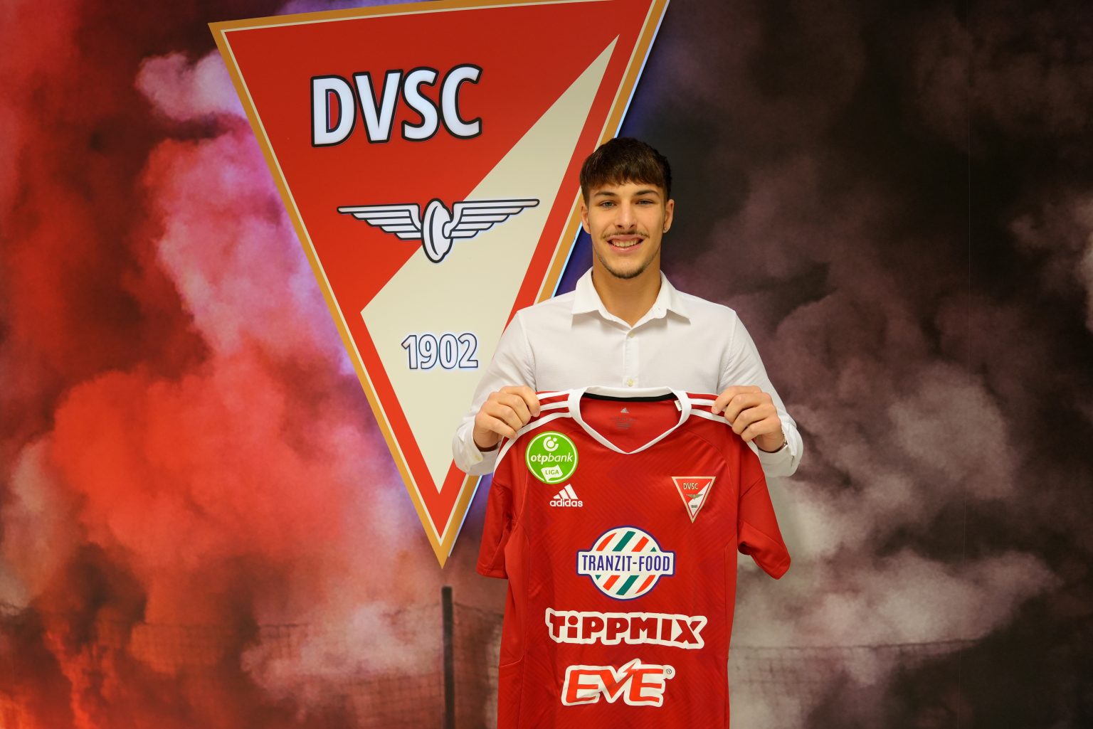 A Loki profi szerződést kötött a 18 éves Batai Tamással